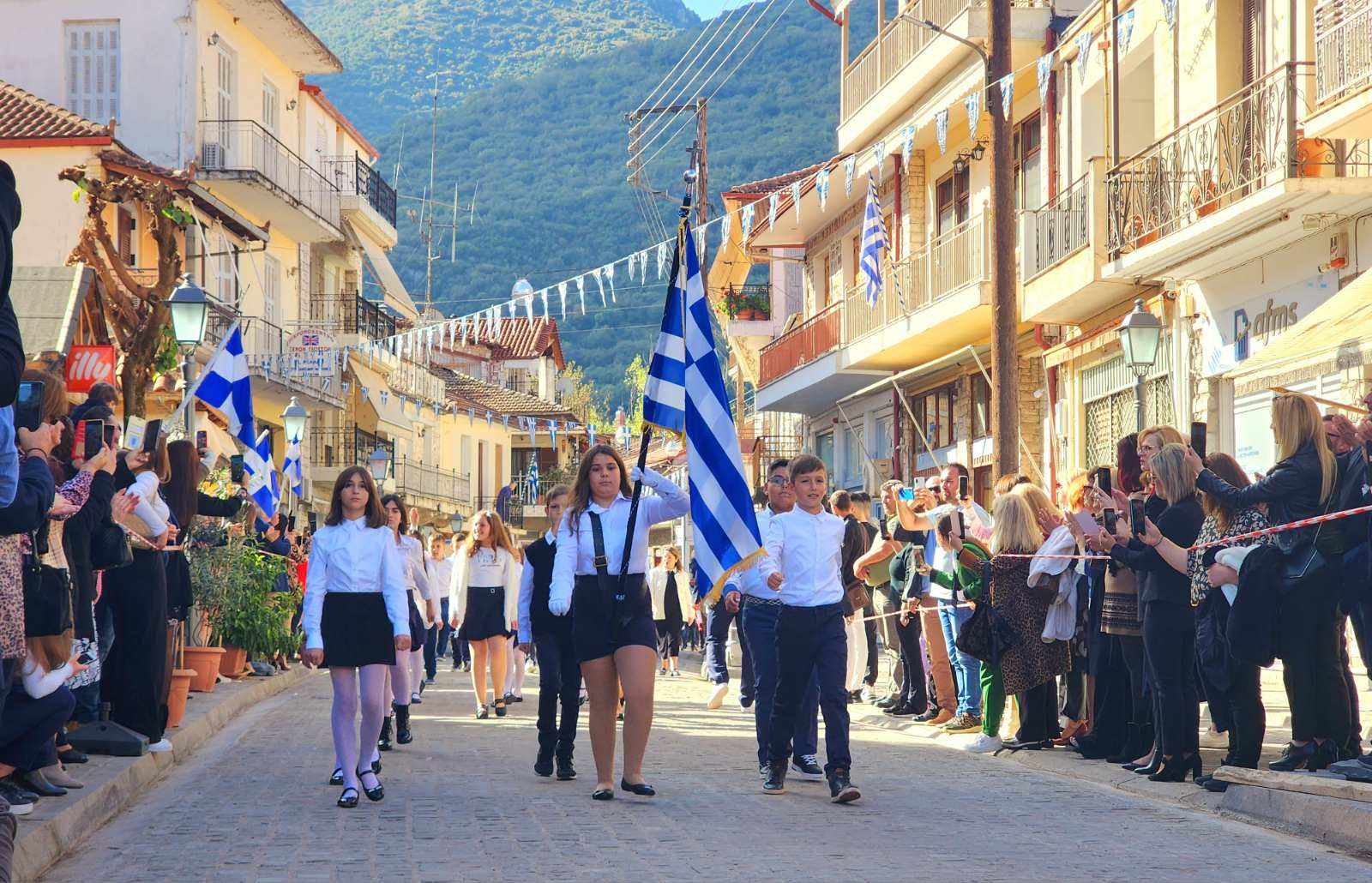 ΚΛΕΙΤΟΡΙΑ: 28η Οκτωβρίου: Η μαθητική παρέλαση στην Κλειτορία σε εικόνες ...